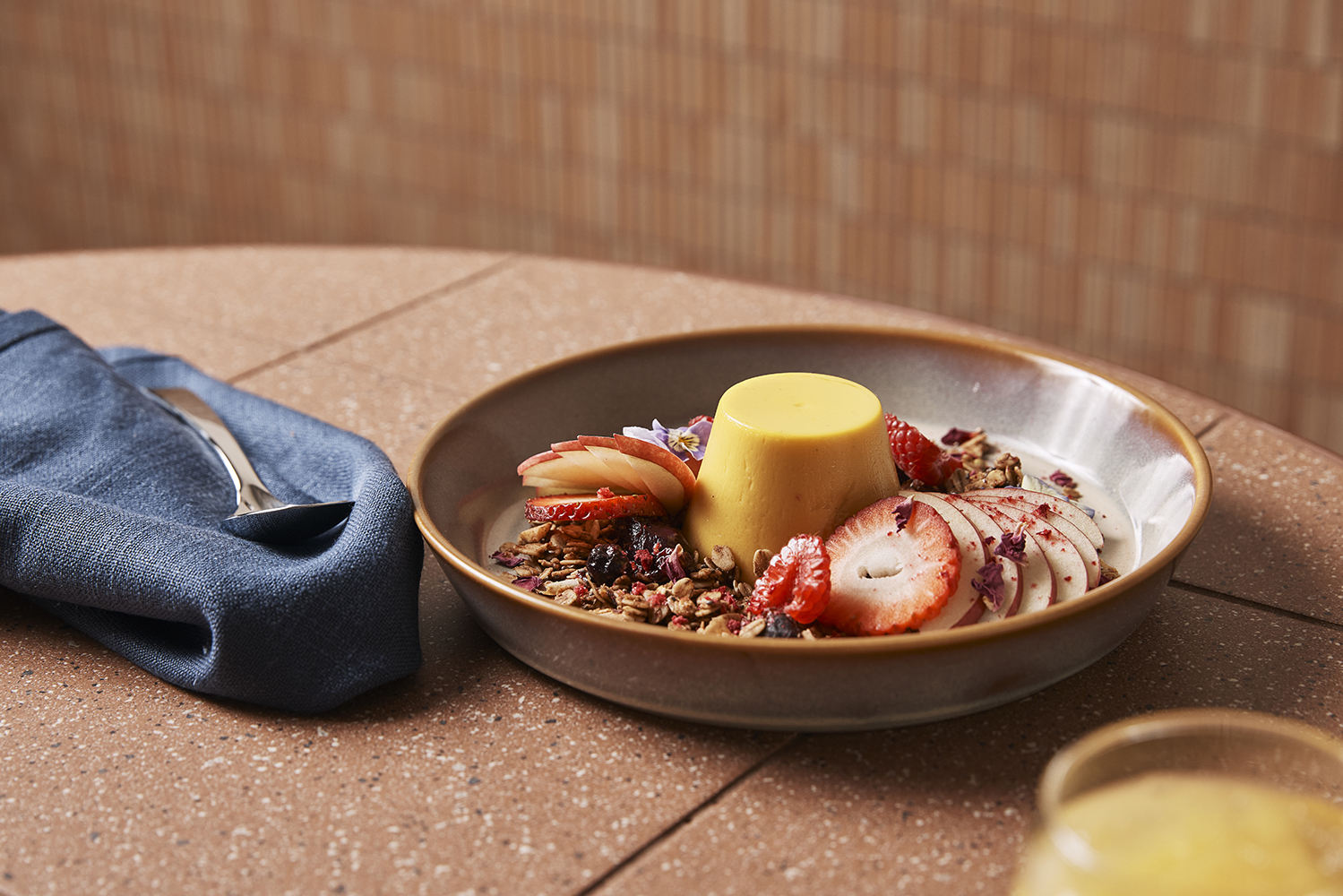 about us - ela Restaurant